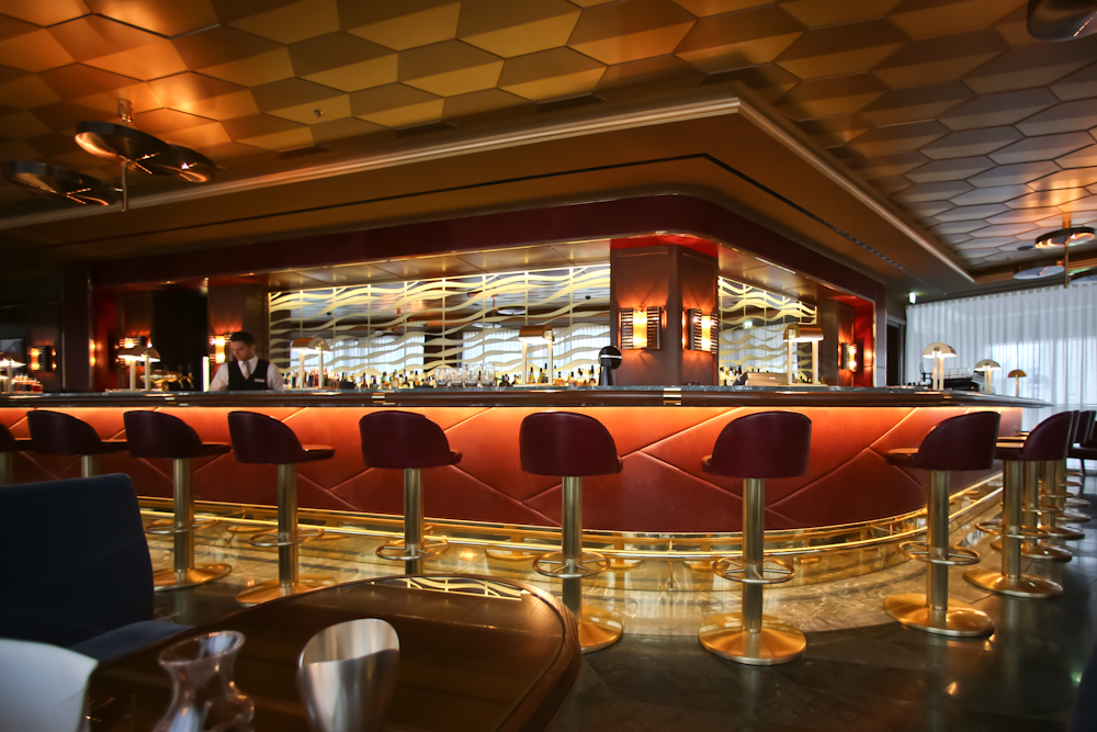 Review of Lang Bar at the Waldorf Astoria Berlin - My Life's A Trip