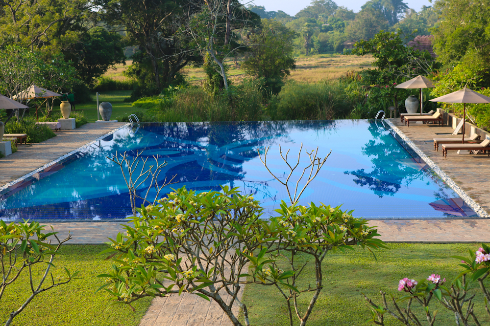 Dining in an 100 Year Old Colonial Mansion at Sri Lanka's Liya Wela ...