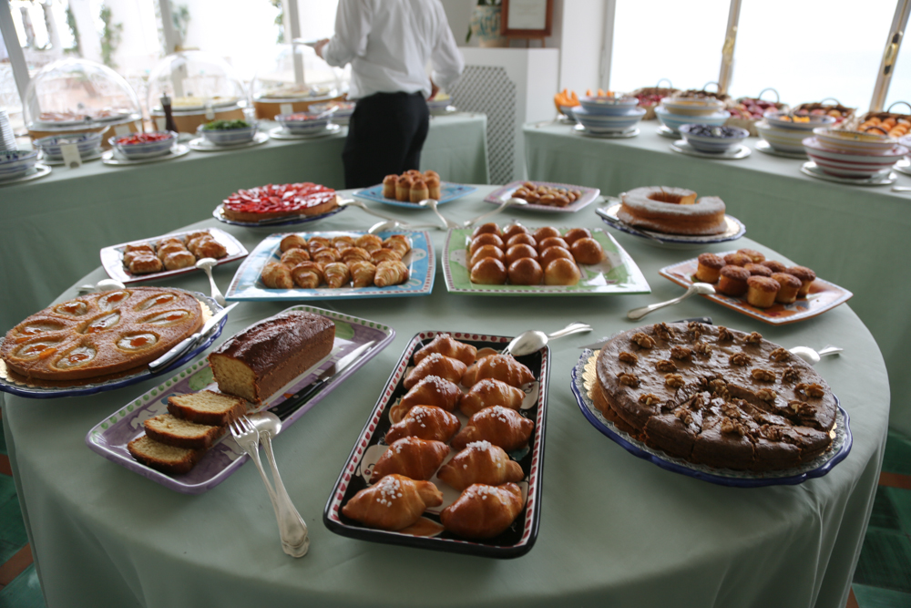 Dining and Drinks in Positano at Le Sirenuse – My Life's A Trip